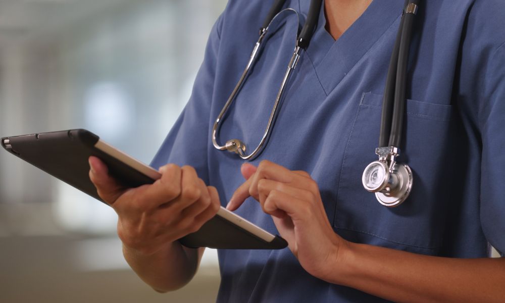 3 Ways a Medical Tablet Cart Can Improve Patient Care - First Products