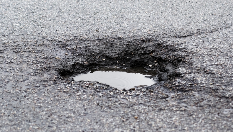 HOW TO REPAIR POTHOLES? - Red Stag Materials