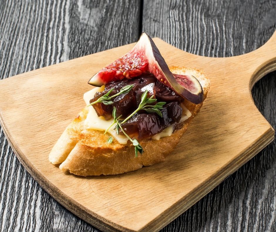 Try 3 Delicious Recipes with Onion Confit - LE GOURMET CENTRAL