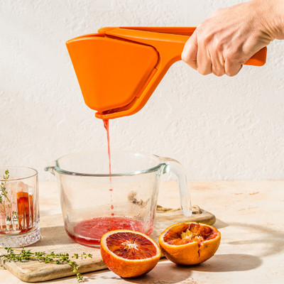 Dreamfarm Fluicer Orange Juicer | Howards Storage World