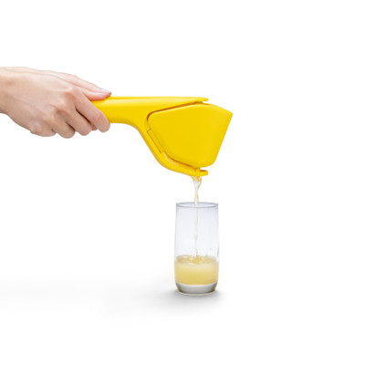 Dreamfarm Fluicer Lemon Juicer | Howards Storage World
