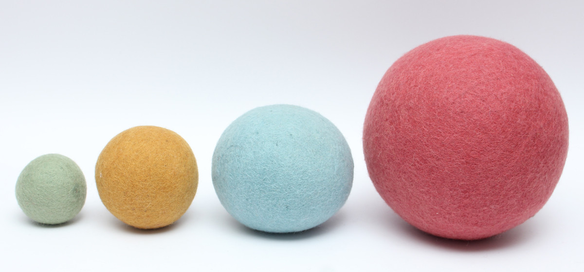 4 Balls Set/Earth - Papoose Toys Pte Ltd