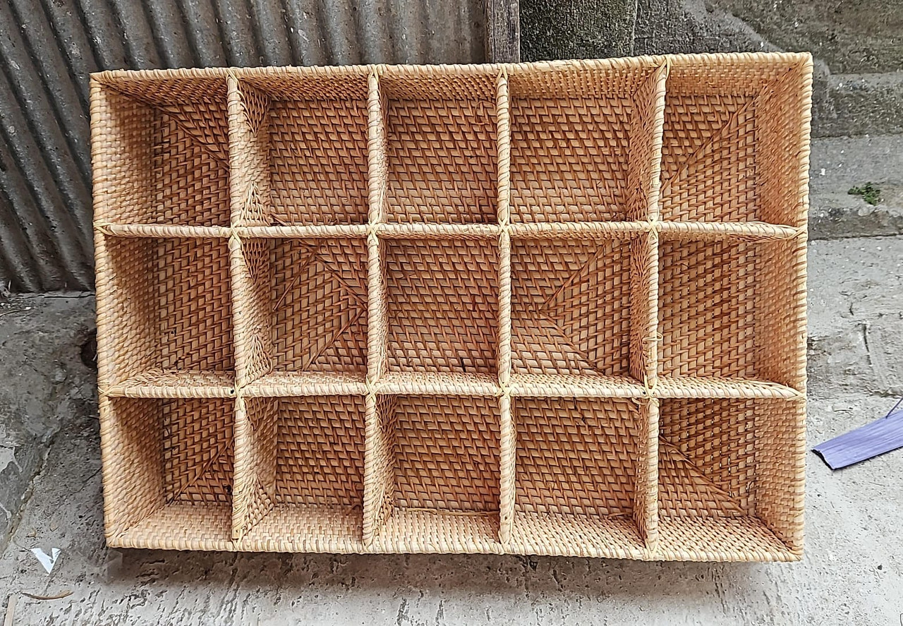 15-Hole Rattan Tray - Papoose Toys Pte Ltd
