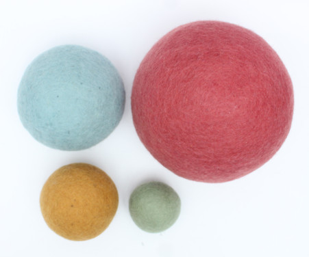 4 Balls Set/Earth - Papoose Toys Pte Ltd