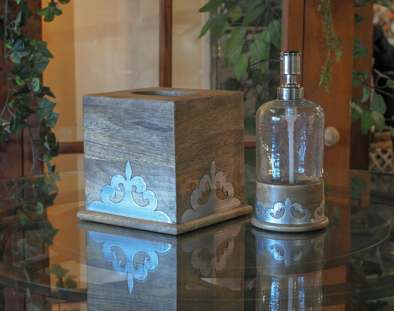 GG Collection Vanity Top Gift Set - The Lamp Stand