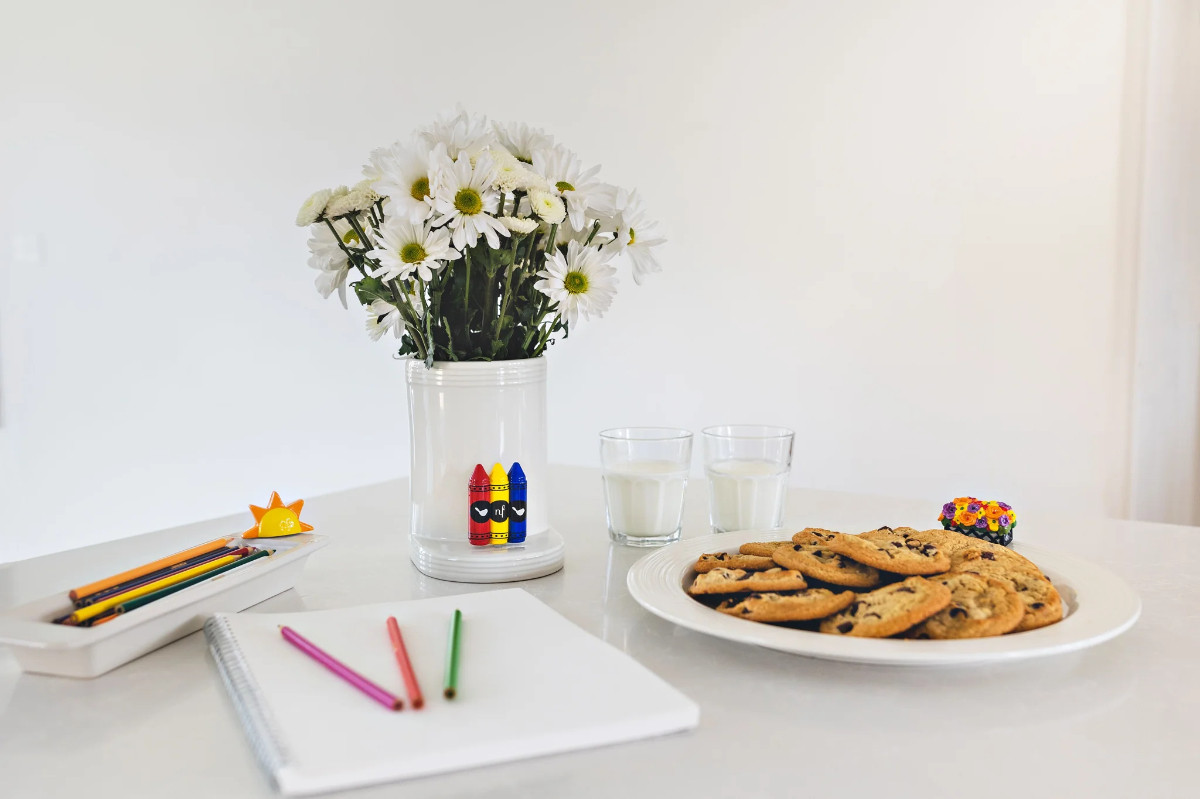 Color Me Happy - Nora Fleming - The Lamp Stand