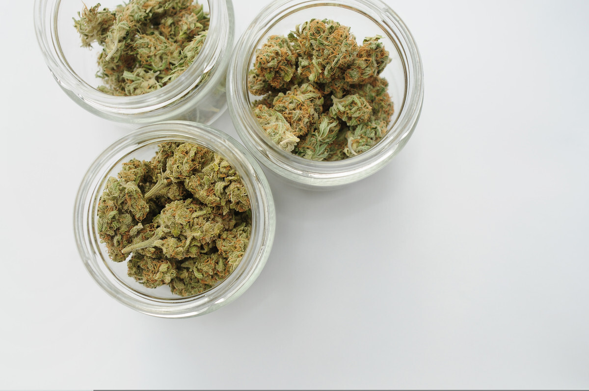 Packaging Trends in the Cannabis Industry - Burch Bottle B2B