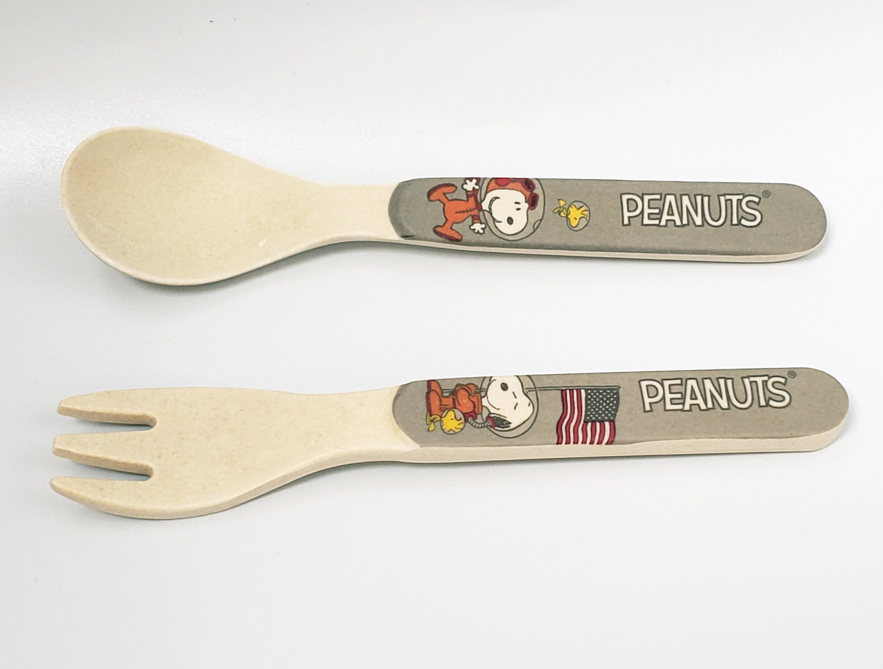PEANUTS 5pc Bamboo Fiber Dinnerware Set - Annie Rooster's Sally Ann's ...