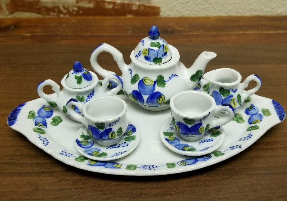 Pukka Home Pink Porcelain Tea Set For 6 - Annie Rooster's Sally Ann's ...