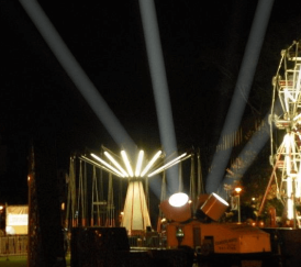 Own your own Searchlight 4-Beam STX 2000 Sky Tracker