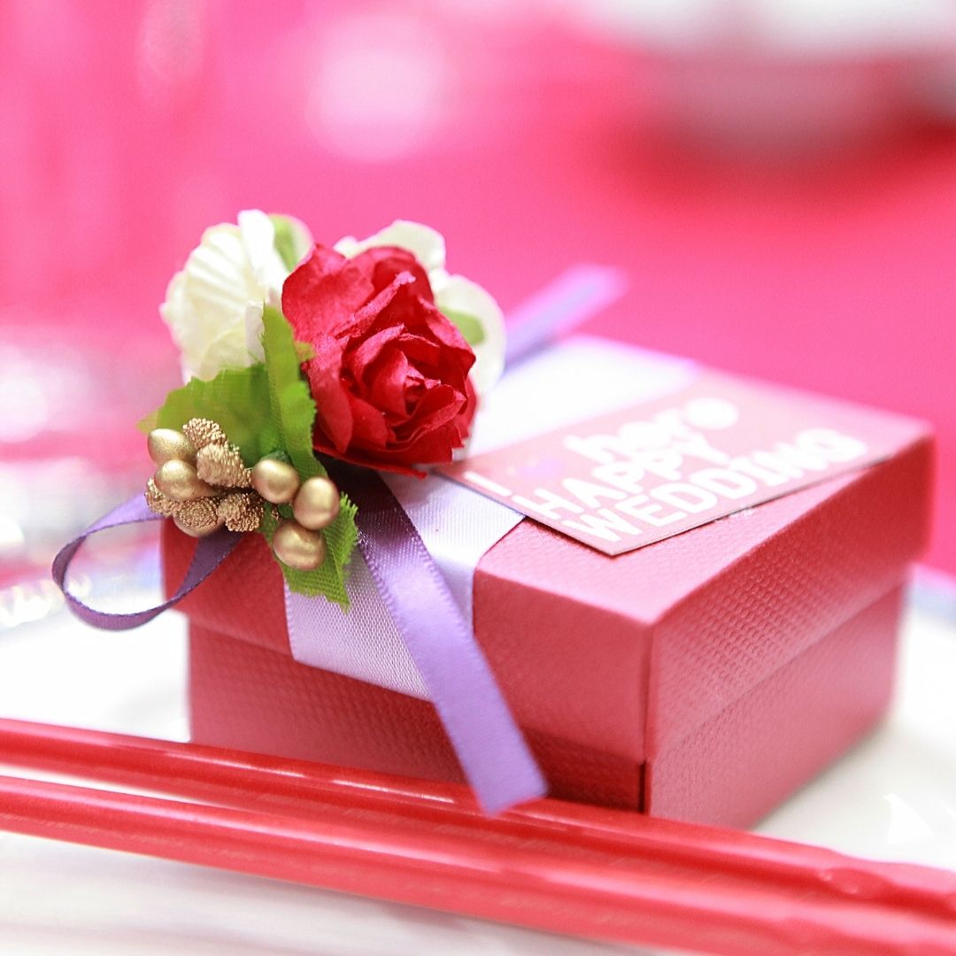 6 Tips to Choose a Perfect Gift - Thoughtful Presence