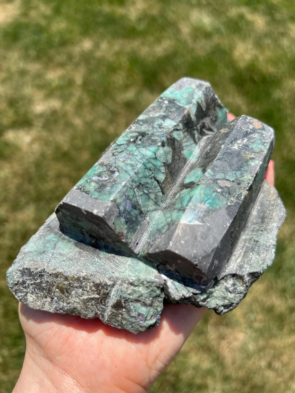 Raw Emerald Specimen - No.6 | New Moon Beginnings