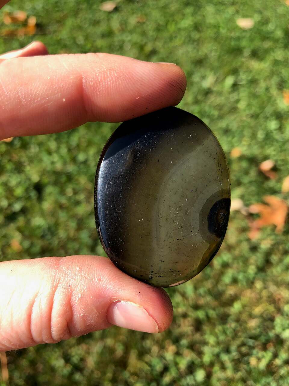 Onyx Worry Stone - Polished Stone Oval | New Moon Beginnings