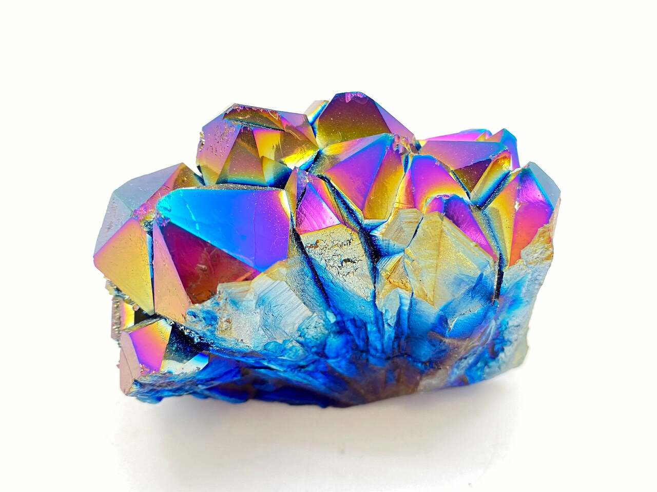 Small Titanium Rainbow Aura Quartz Rocks & Geodes Home Décor etna.com.pe
