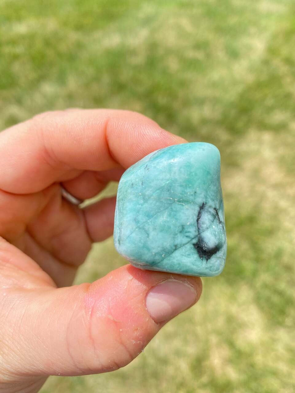 Tumbled Emerald - Emerald Tumbled Stone - Grade AB | New Moon Beginnings