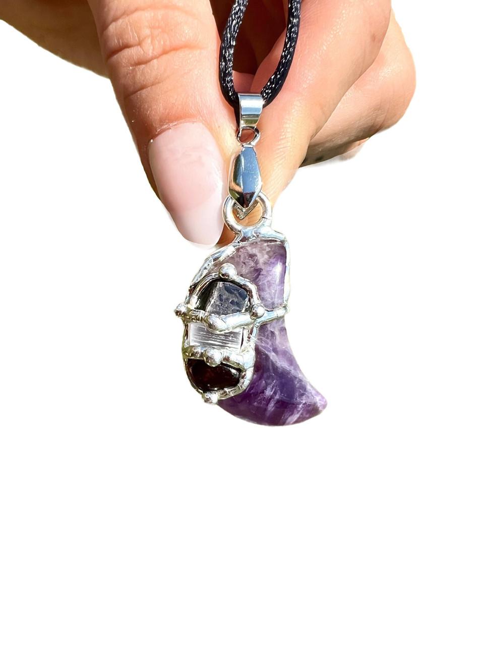 Manifestation Moon Amulet - New Moon Beginnings | New Moon Beginnings