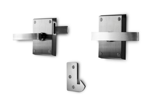 metal gate latch