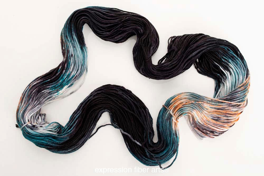 DAISY CHAIN SUPERWASH DEWY DK YARN