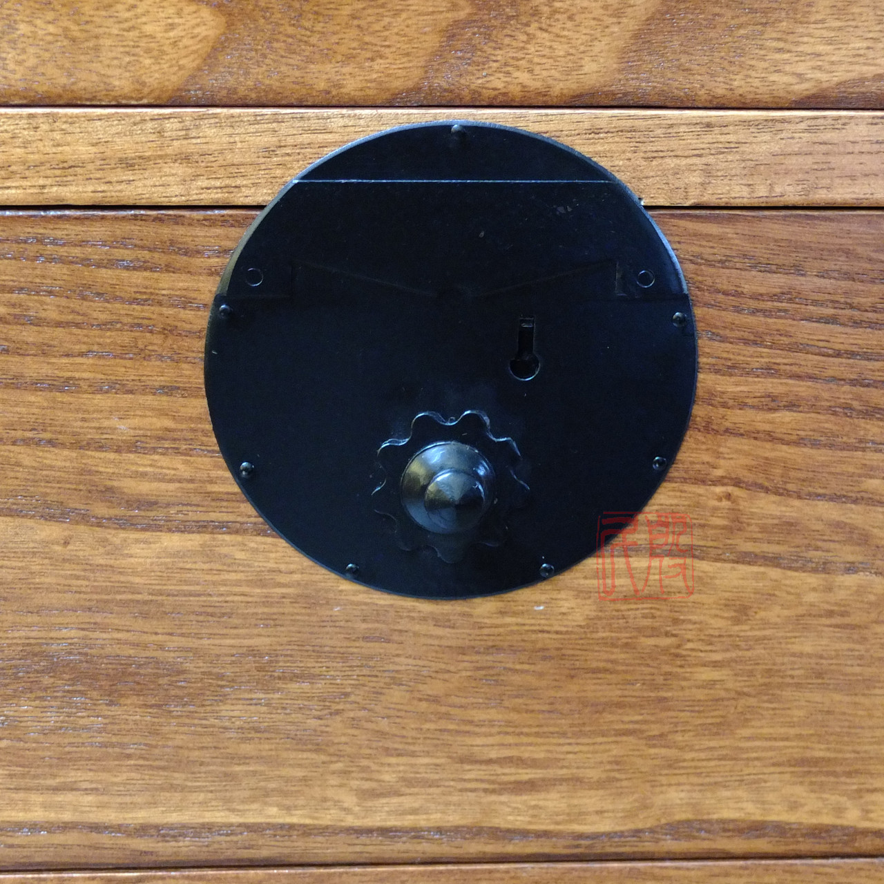 Round lock plate