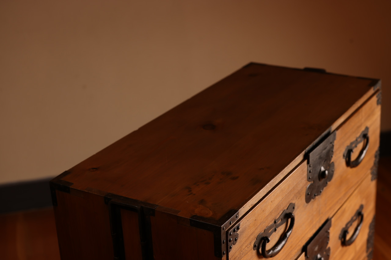 Antique Japanese Kasane Isho Tansu 2 Section (22S-B23)