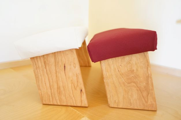 MeditationBench.com - Meditation Benches, Pillows, Zabutons