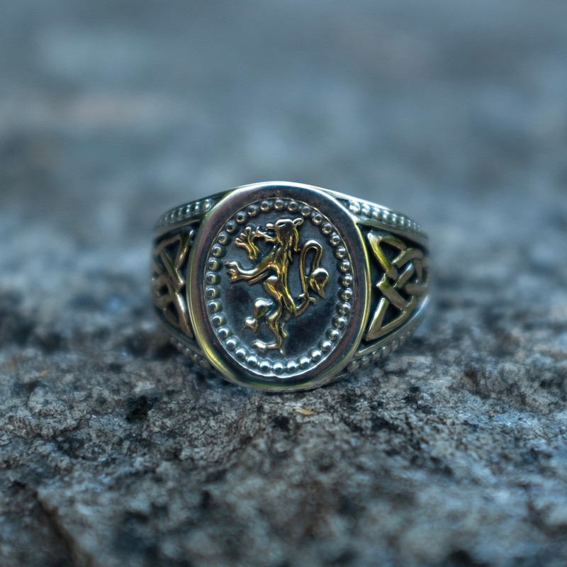 Scottish Lion Rampant Signet Ring in Silver and 10k Gold | Made in Scotland