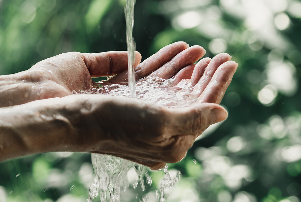 Why Does My Water Smell and Taste Like Metal? - NuvoH2O