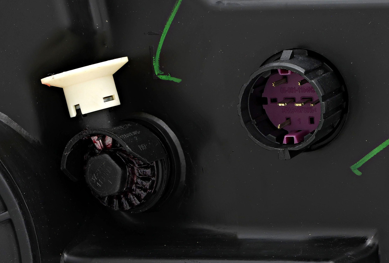 2014-2020 Ram ProMaster 1500 Headlights Driver Left and Passenger Right ...