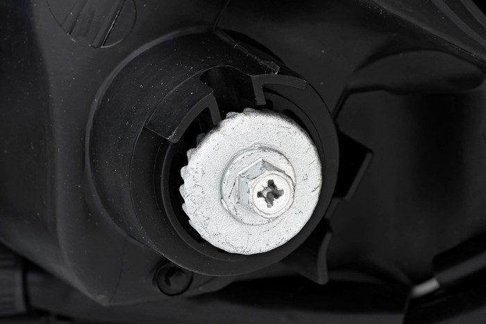 2015-2017 Subaru Outback Headlight Passenger Right Side Halogen Chrome Trim