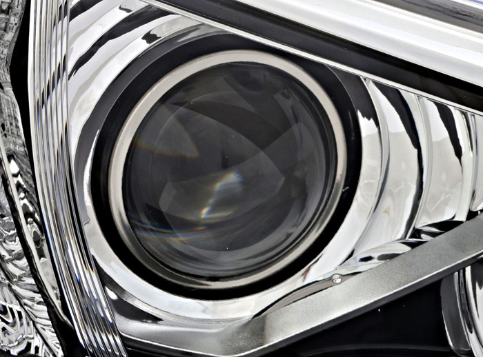 2014-2020 Toyota 4Runner Headlight Passenger Right Side Halogen Black Trim