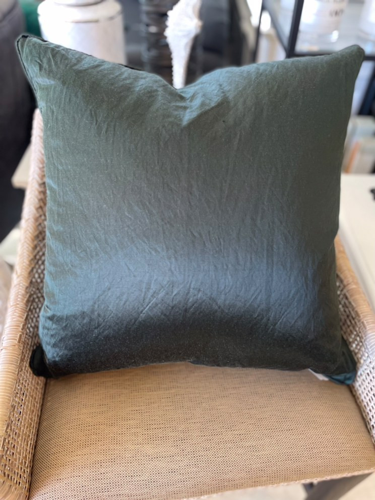 Cushions for Every Home: Stylish & Comfortable Options at Maison Living