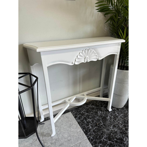 Small Console Table withShell Motif - True White