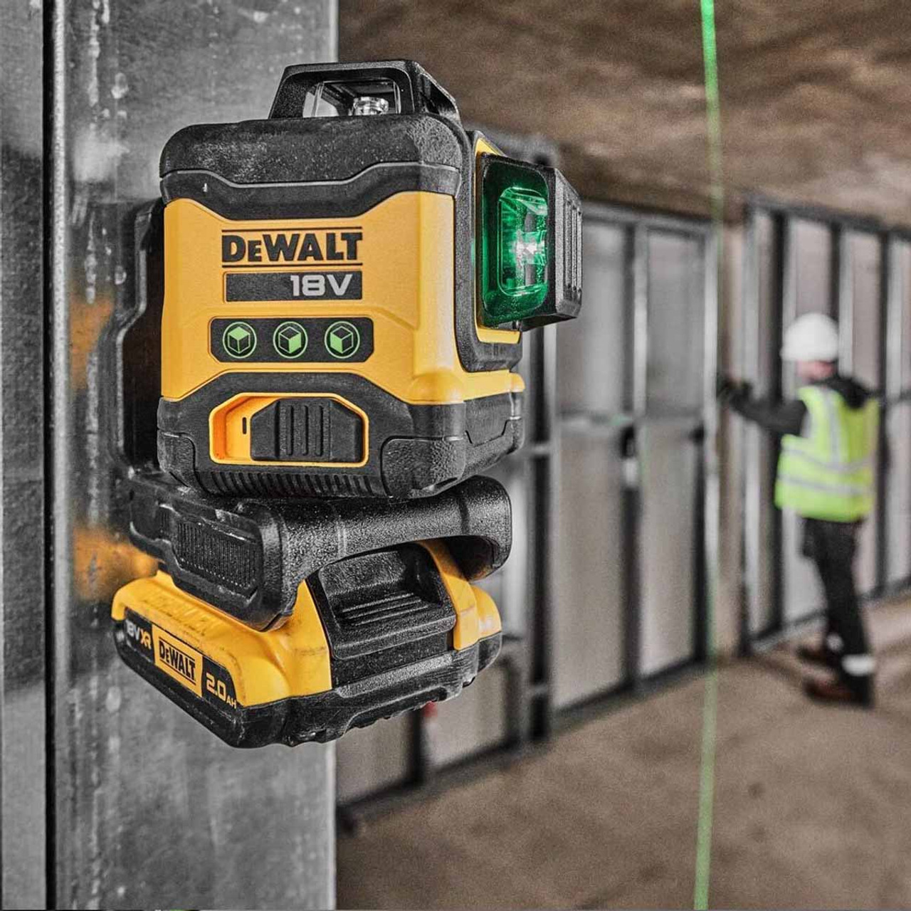 DeWalt DCLE34031D1-GB 18V XR 3x 360° Compact Green Laser Kit | Toolforce.ie