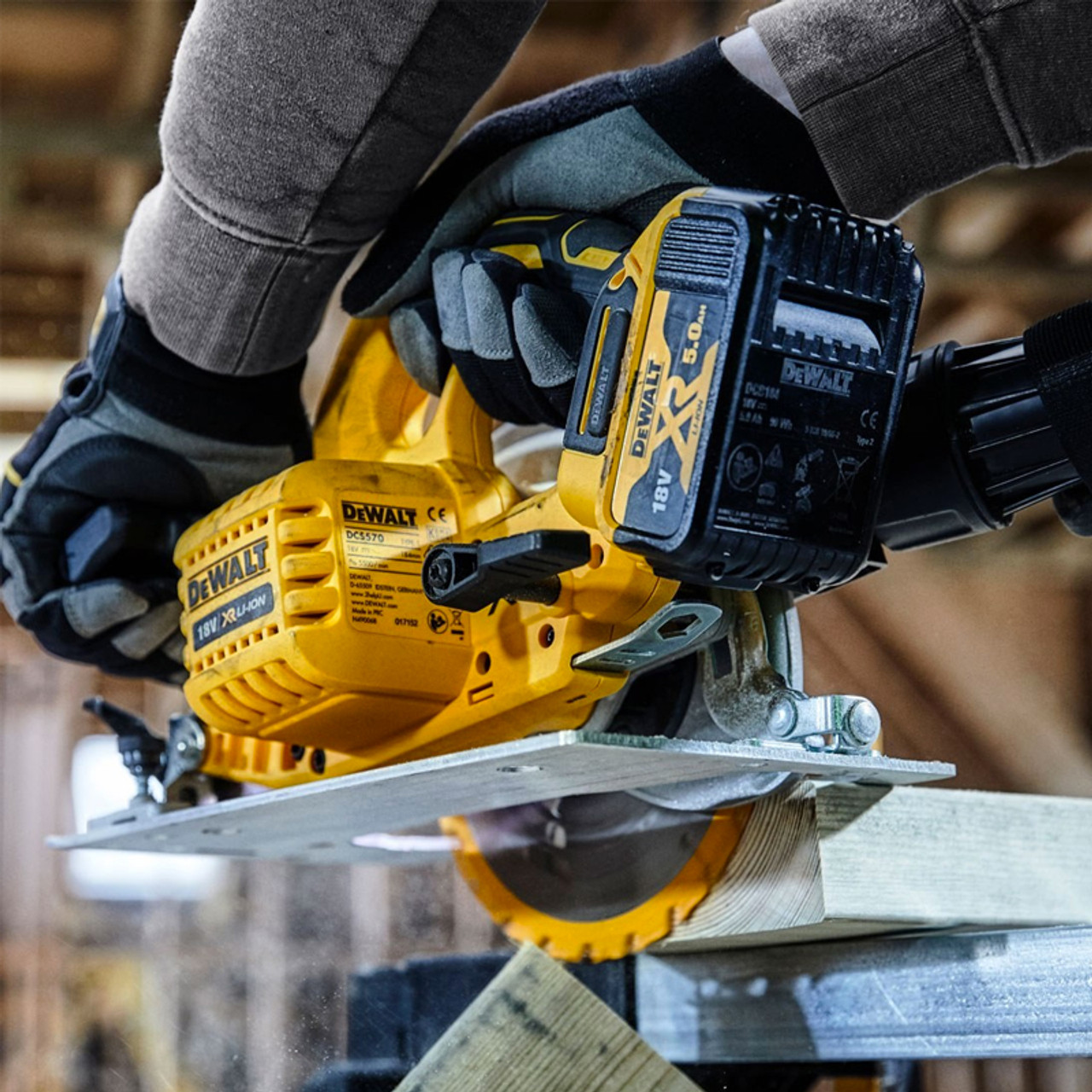 DeWalt DCS570N-XJ 18V XR Brushless Cordless 184mm Circular Saw ...