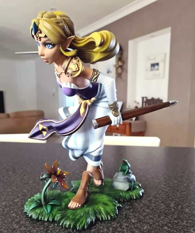 Princess Zelda with Sword - STL File for 3D Print