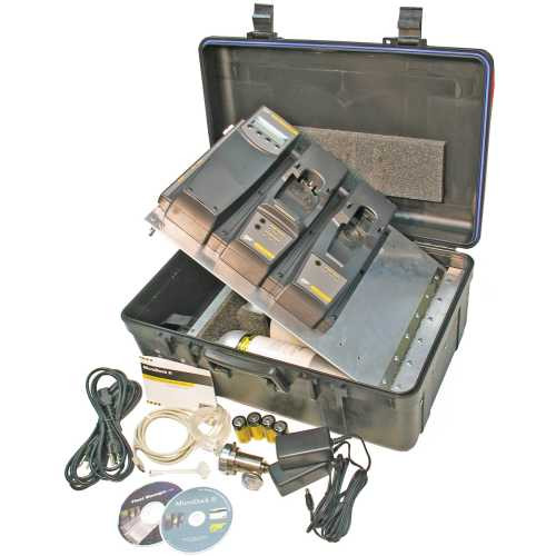 Hard-sided carrying case with space for 1 module and one 34 L gas ...