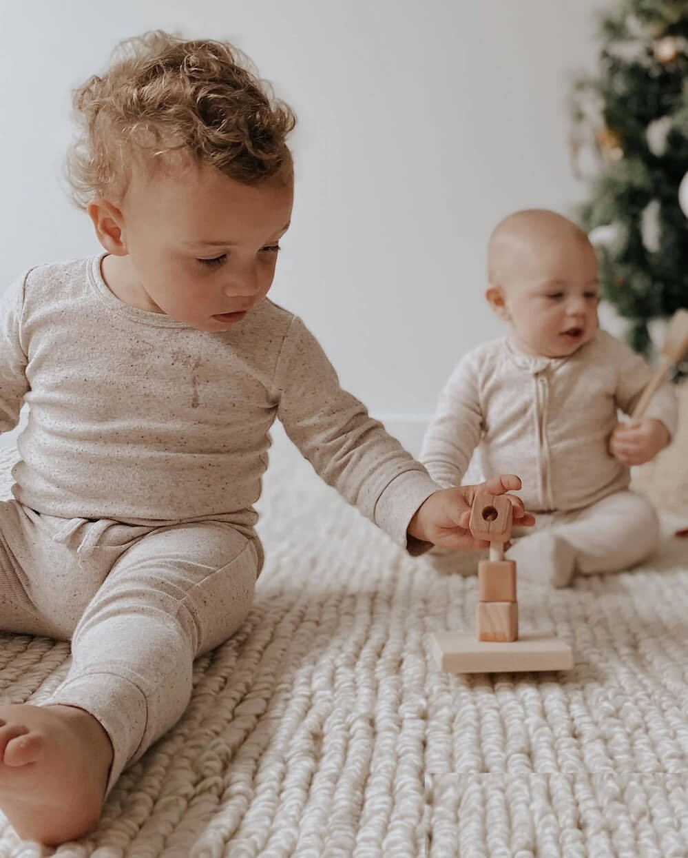 Qtoys Vertical Block Stacker on Sale! Fast Shipping