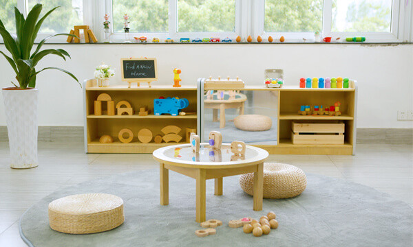 Round Mirror Table | Childcare Resources Sale!