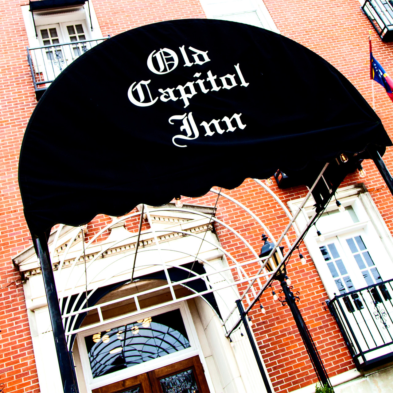 Old Capitol Inn - South Austin Gallery