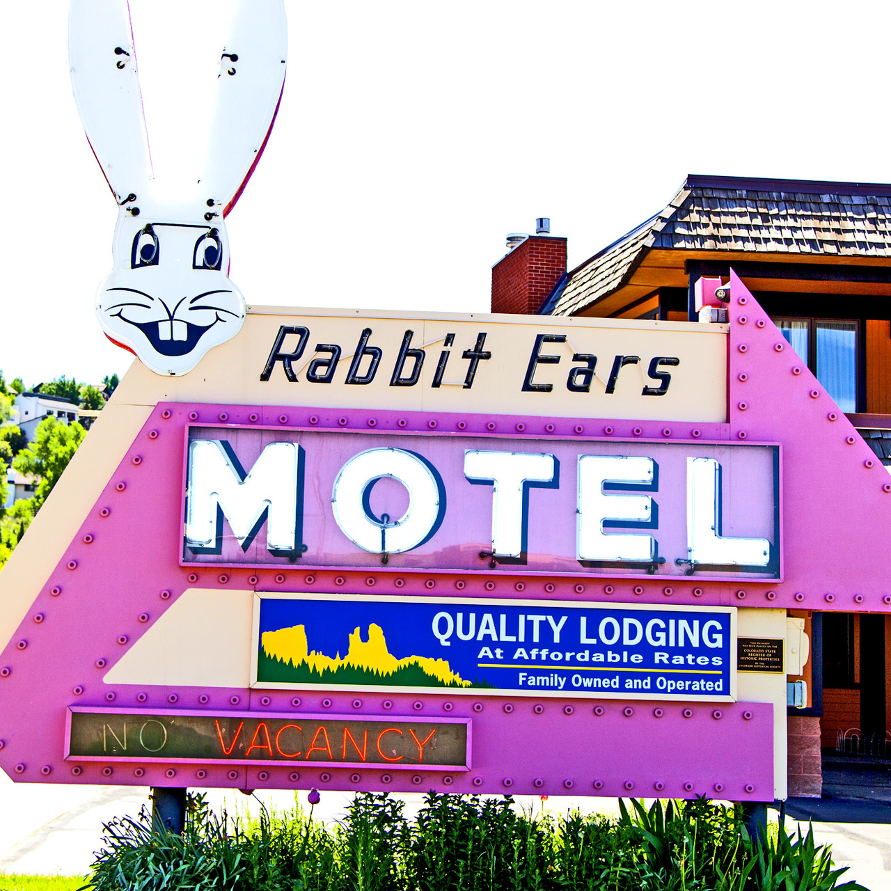 Rabbit Ears Motel Sign