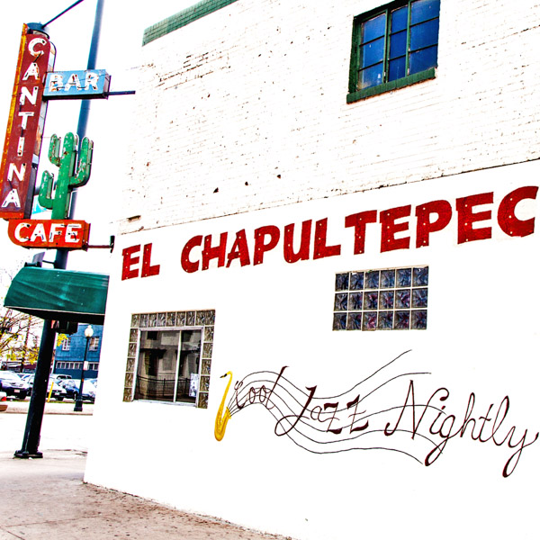 El Chapultepec Sign