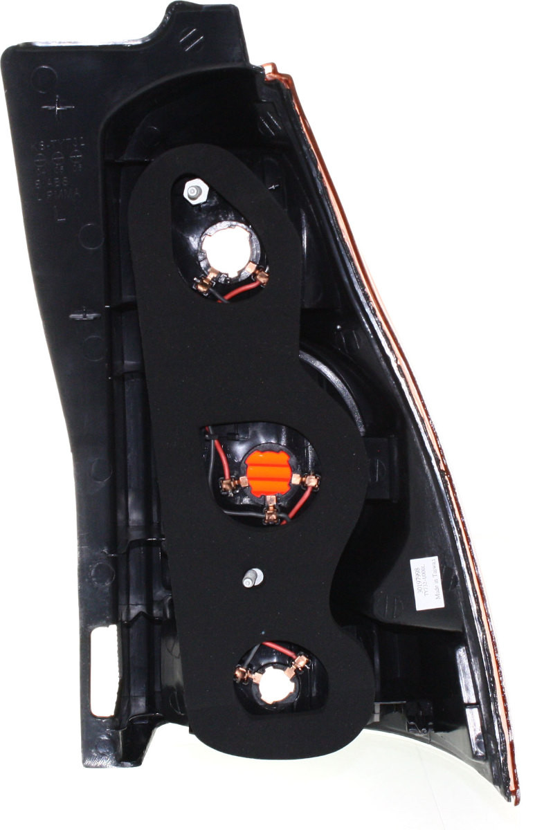 4RUNNER 03-05 TAIL LAMP LH, Lens and Housing - Busted Auto Parts