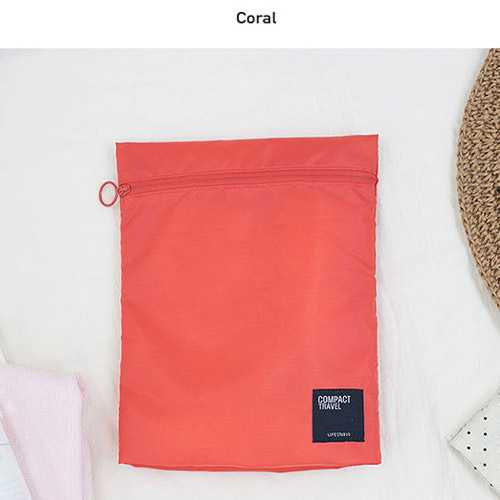 Livework Compact travel light medium stand up pouch - fallindesign