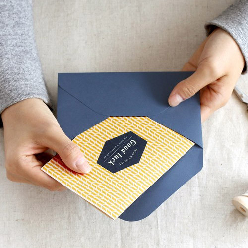 Iconic Good luck illustration pattern message card - fallindesign