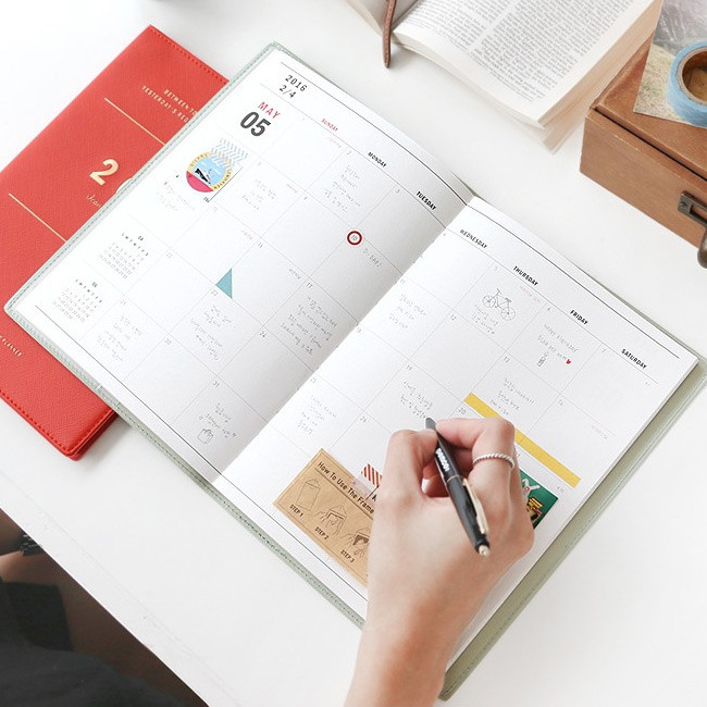 2016 Iconic large monthly dated planner scheduler - fallindesign