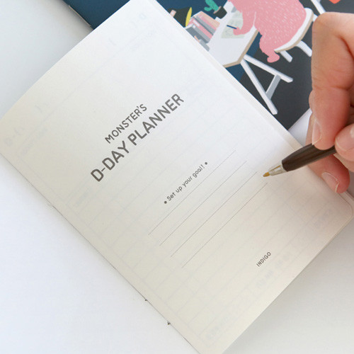 Indigo Monster D-day 31 days illustration planner - Fallindesign