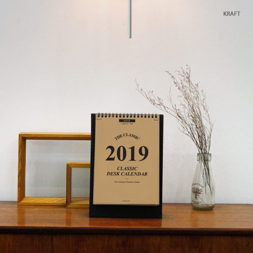 Wanna This 2019 Classic stand up desk flip calendar