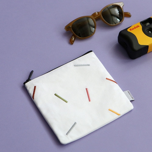 Dailylike Embroidery rectangle fabric zipper pouch - Figure