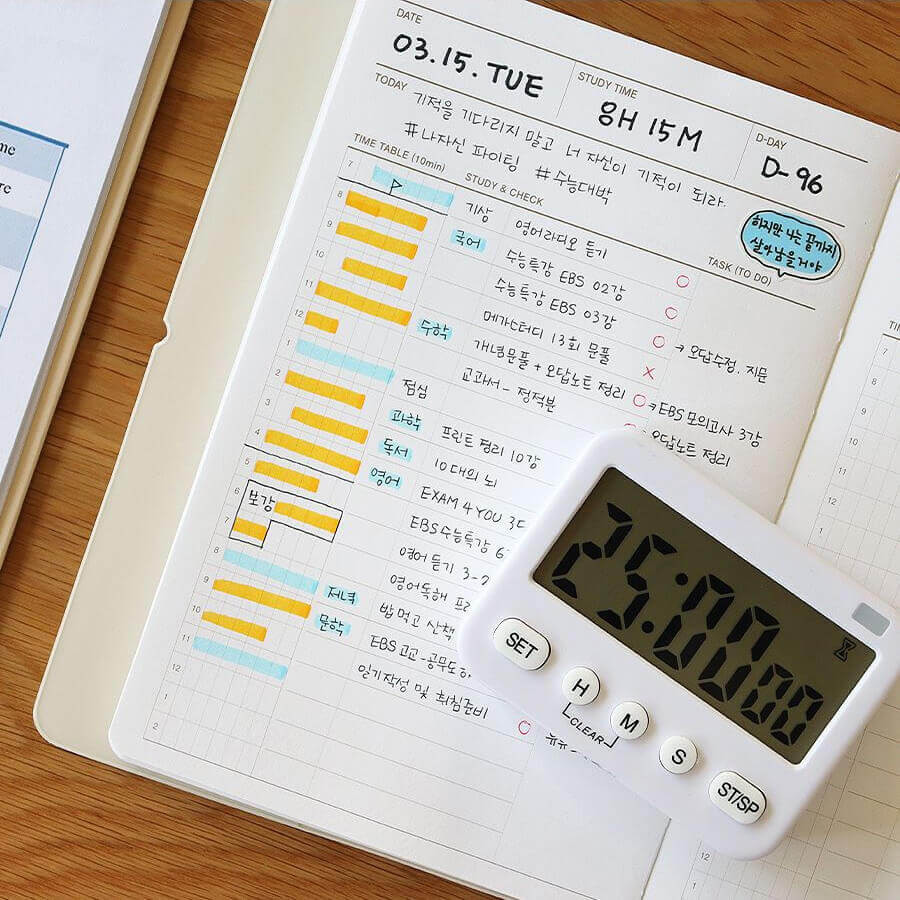 Diaries, Planners, Schedulers : Organize Your Life