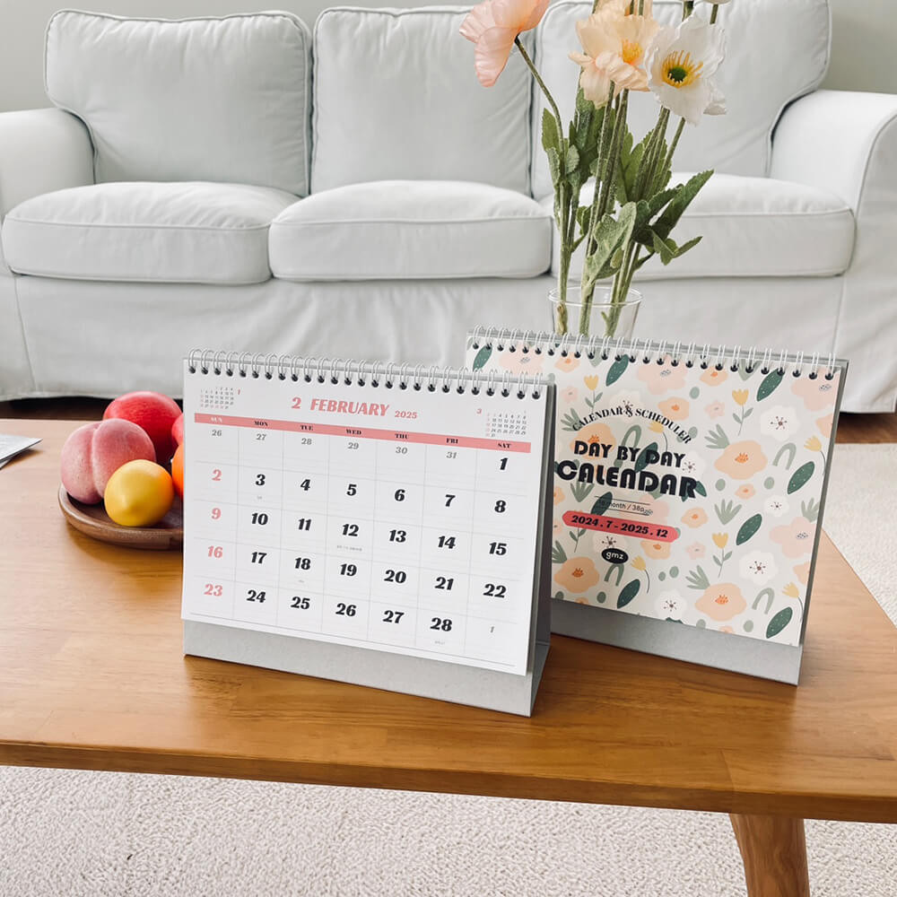 Day By Day 18 months Desk Calendar - Functional Planning